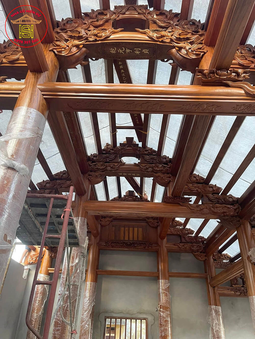 Cách chống mối mọt cho nhà gỗ cổ truyền [Kinh Nghiệm Chuyên Gia]